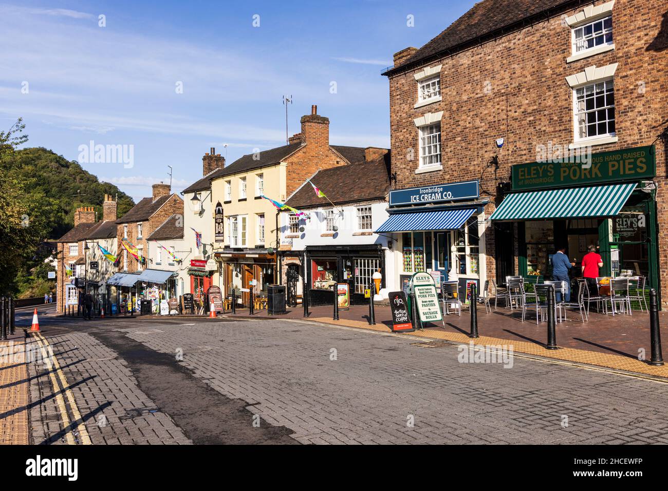 Traditional shopfronts in the village of Ironbridge, Telford ...