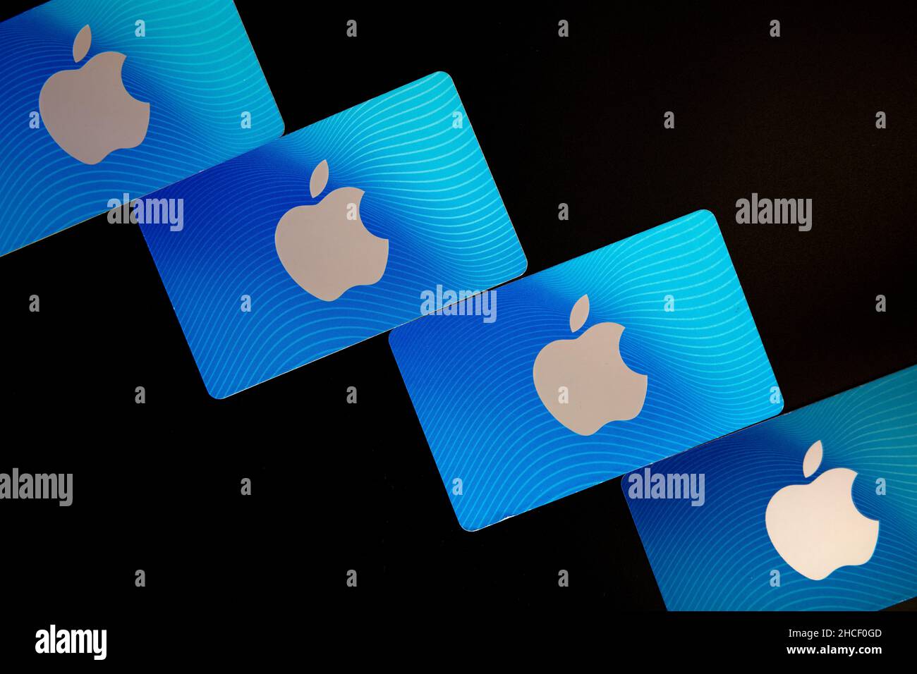 Itunes gift card hi-res stock photography and images - Alamy