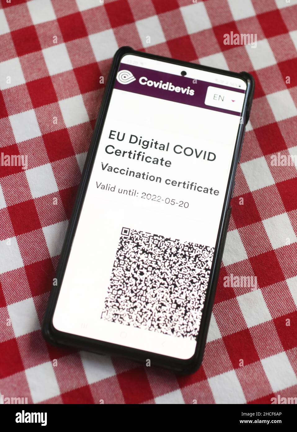 Mobile phone eu digital covid certificate hi-res stock photography and ...