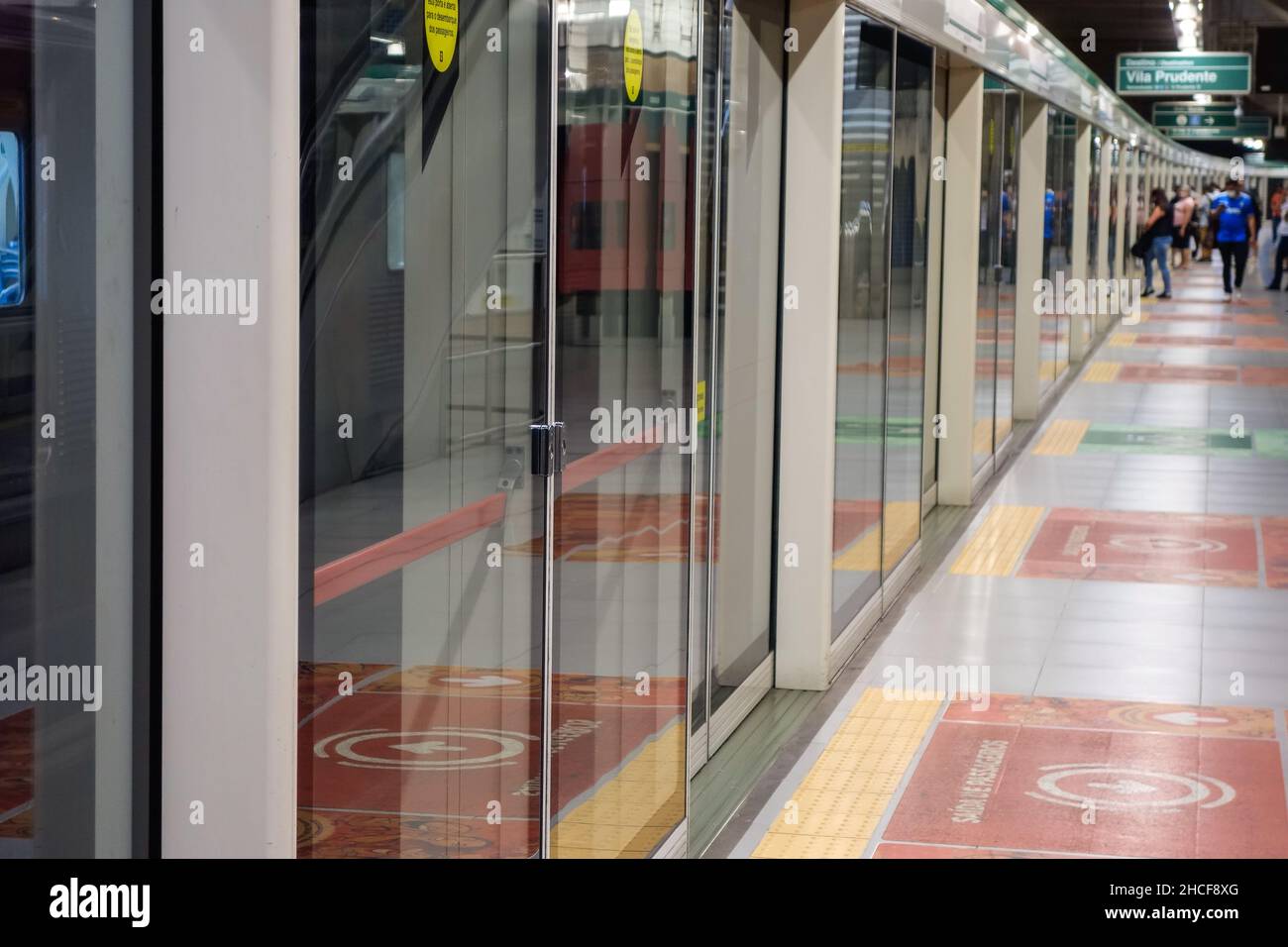 Urban side light station building hi-res stock photography and images ...