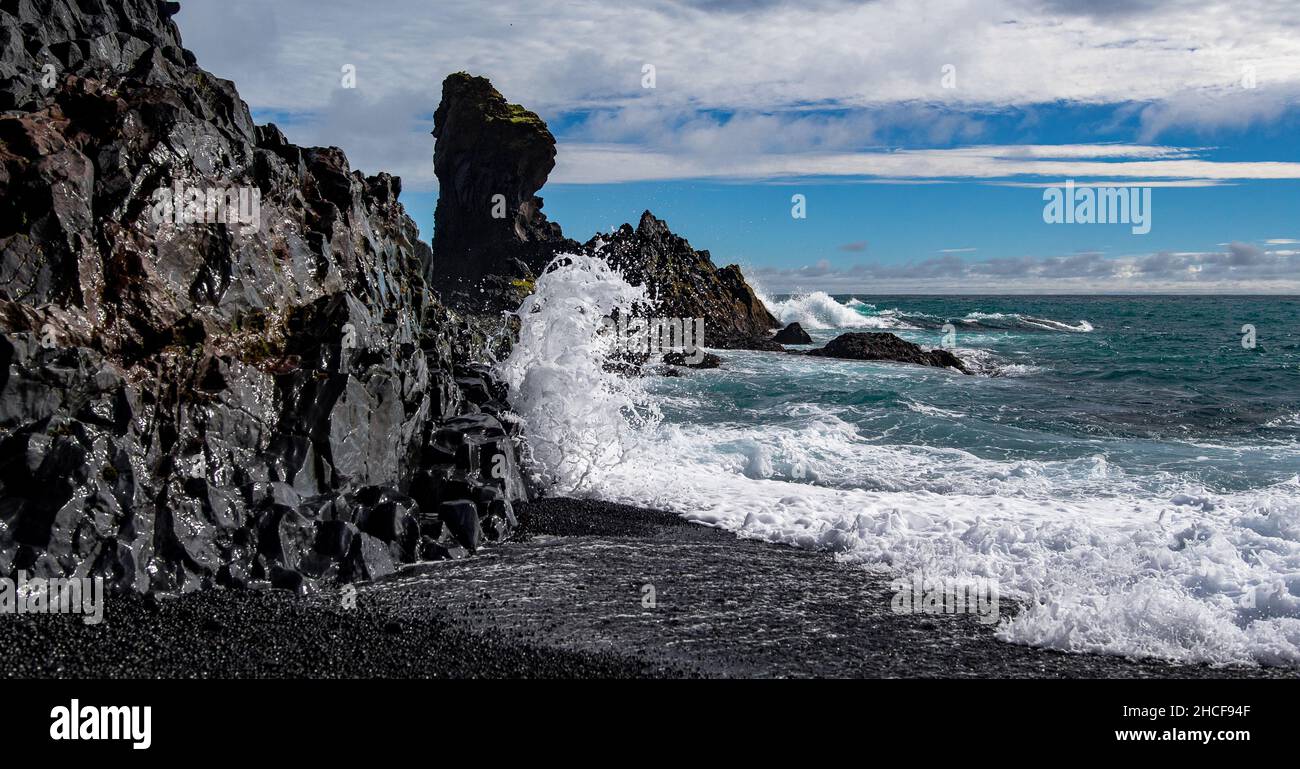 Landscape view of the ocean wave splash. Iceland Stock Photo - Alamy