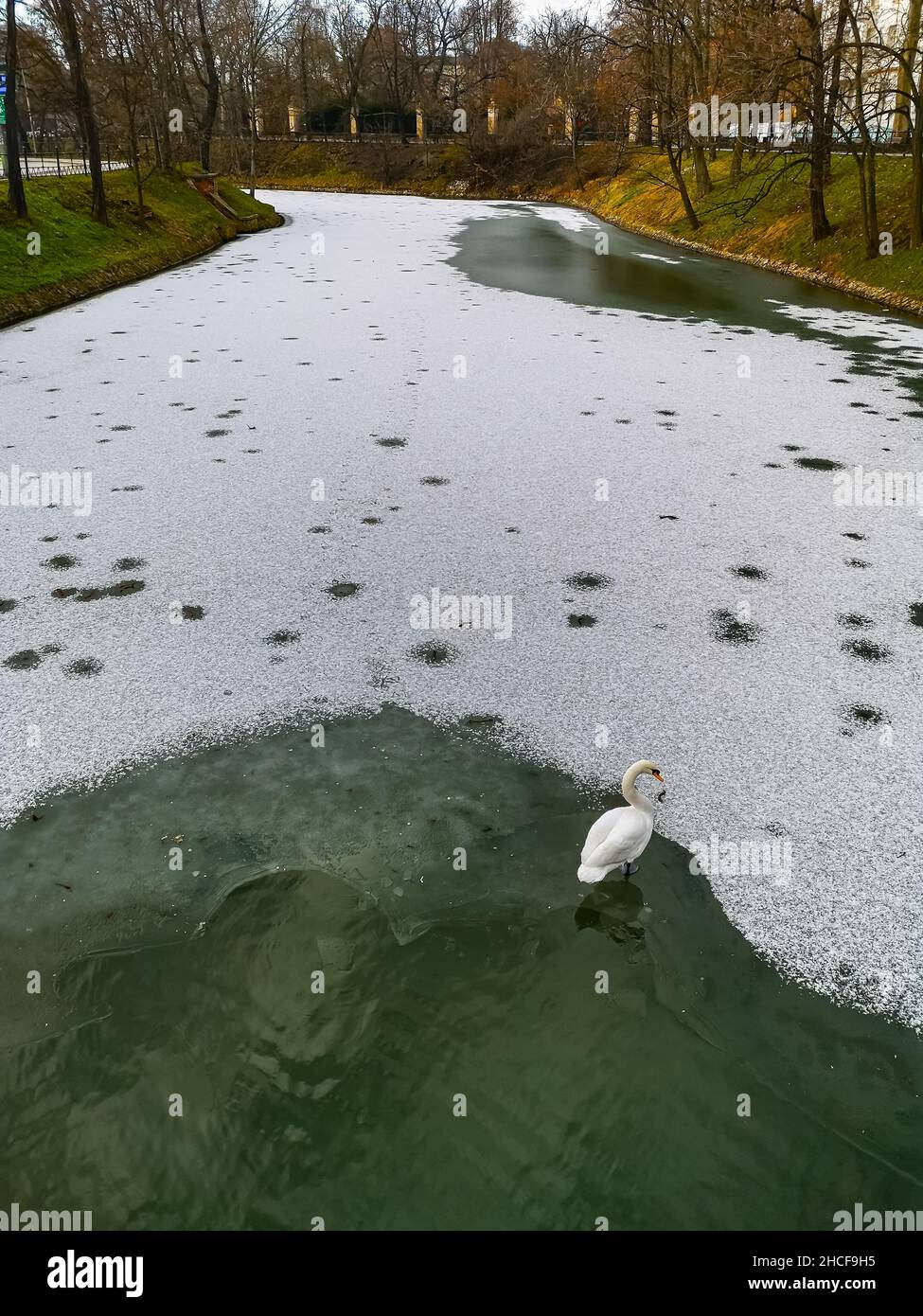 Big moat hi-res stock photography and images - Alamy