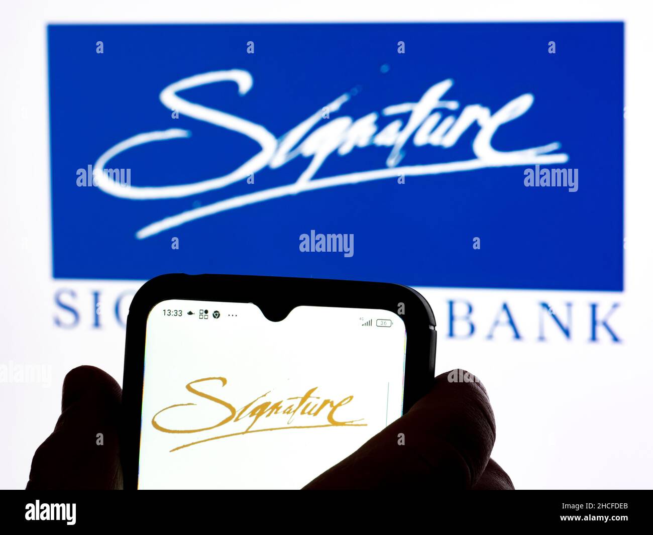 Signature bank logo hi-res stock photography and images - Alamy
