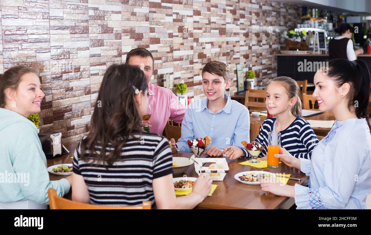 Family generation teenagers hi-res stock photography and images - Alamy