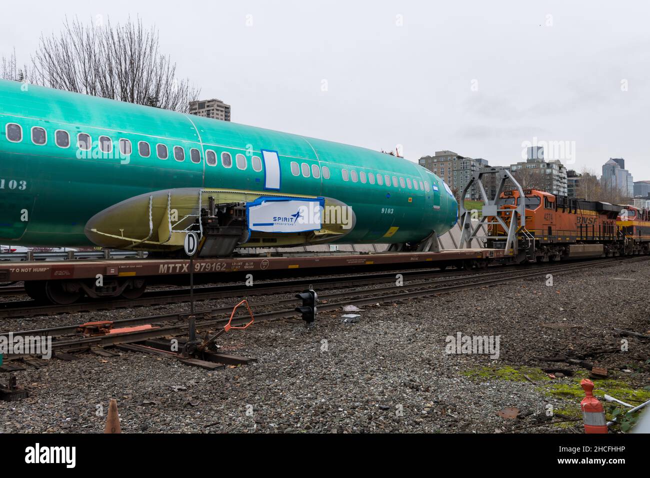 Seattle, USA. 13 Nov, 2021: A Boeing plane downtown seattle on rail ...