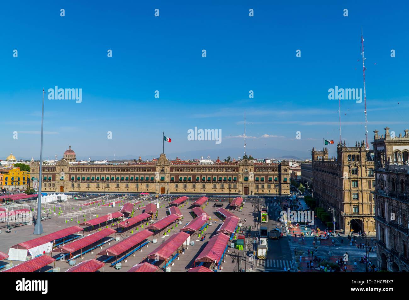Cathedral national palace mexico city hi-res stock photography and ...