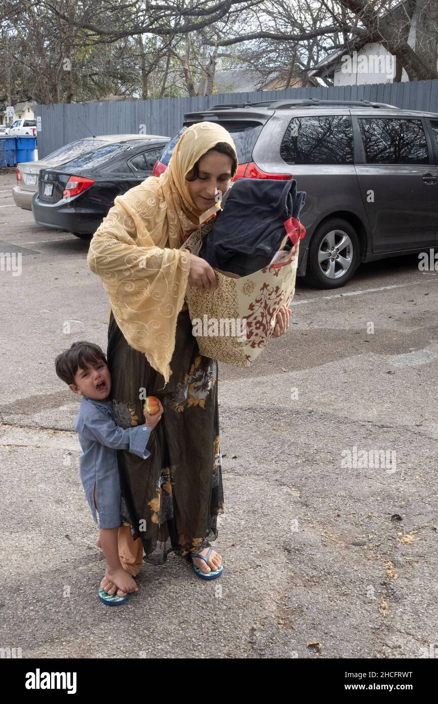 Afghan mother child hi-res stock photography and images - Alamy