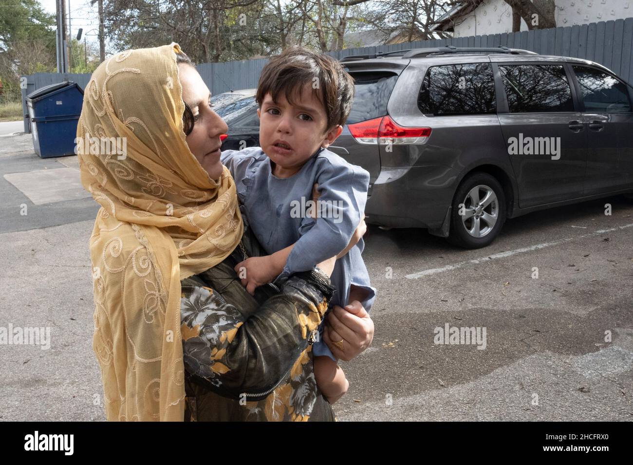 Afghan mother child hi-res stock photography and images - Alamy