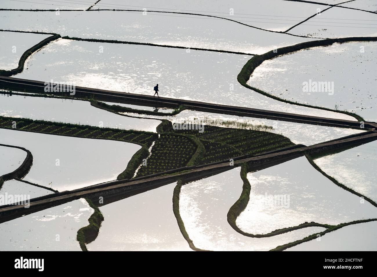 Villagers walk hi-res stock photography and images - Alamy
