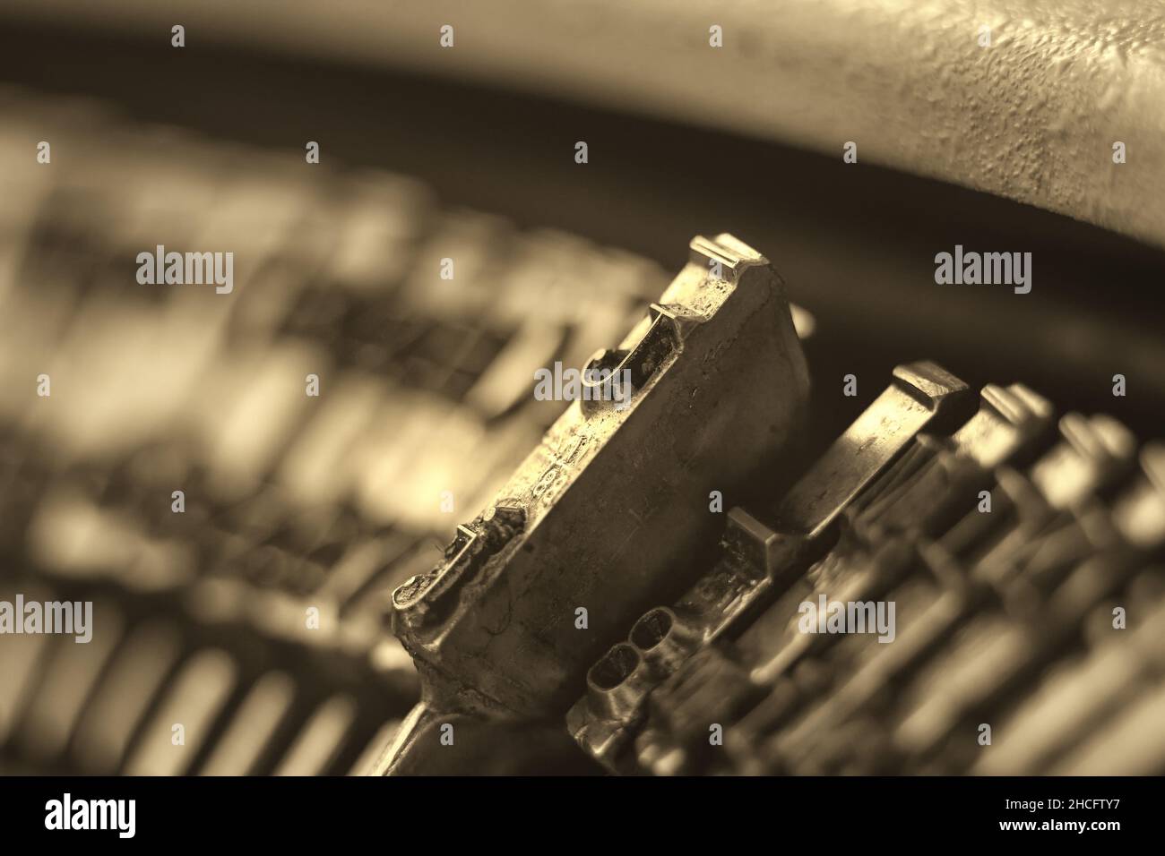 Macro shot of the letter J on the old typewriter Stock Photo - Alamy