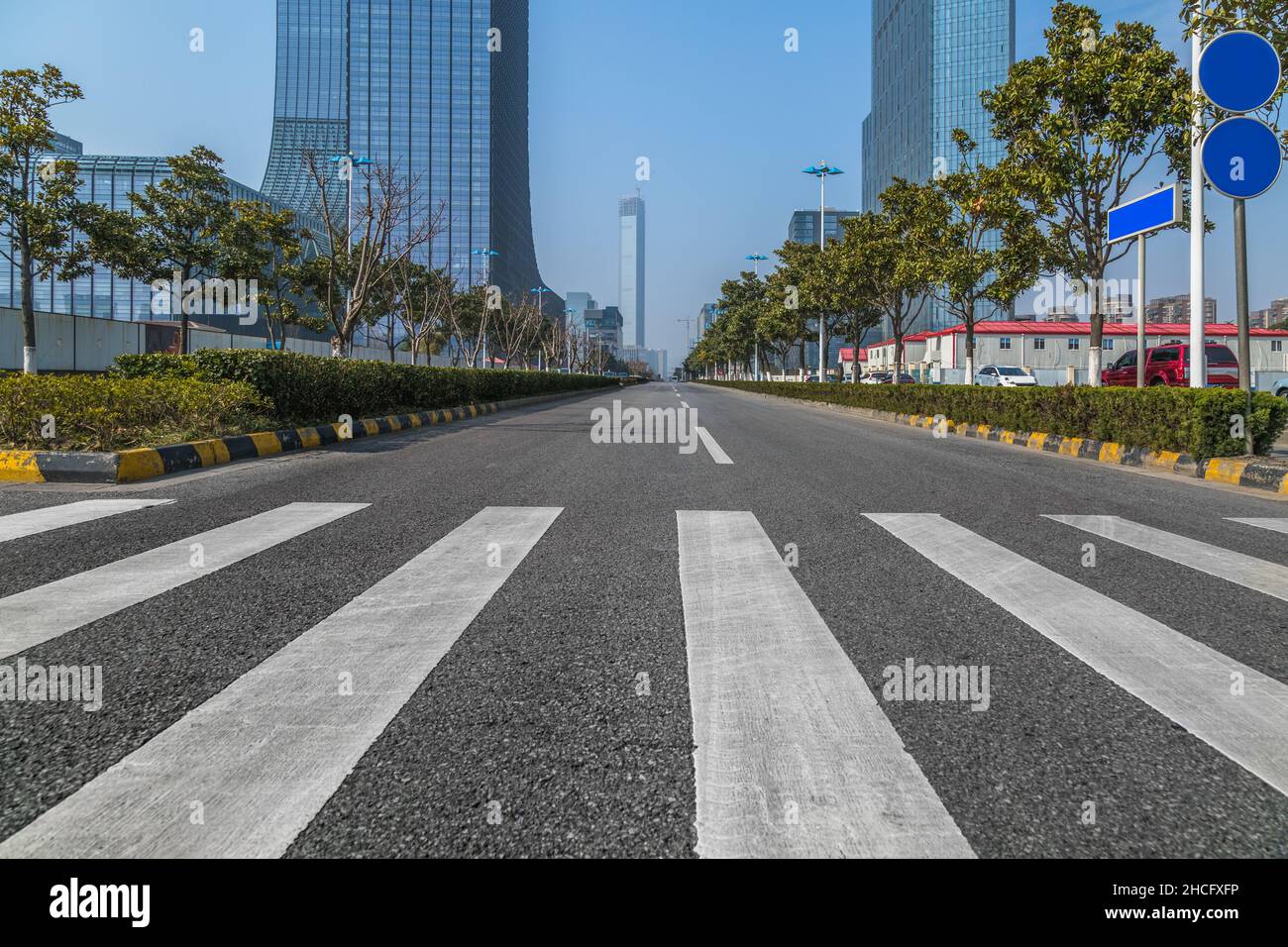 Asphalt buildings hi-res stock photography and images - Alamy