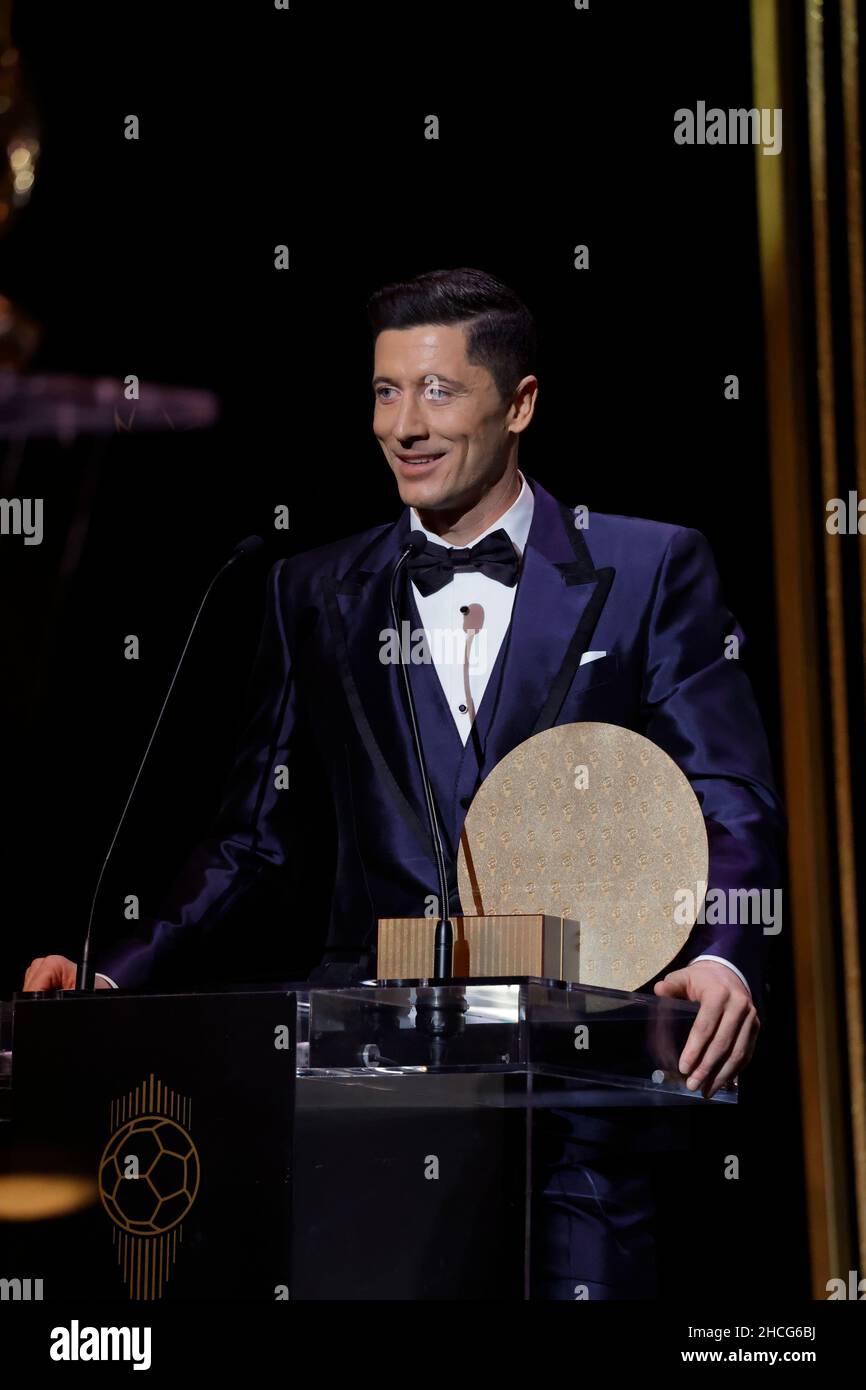 Robert lewandowski 2021 golden boot hi-res stock photography and images ...