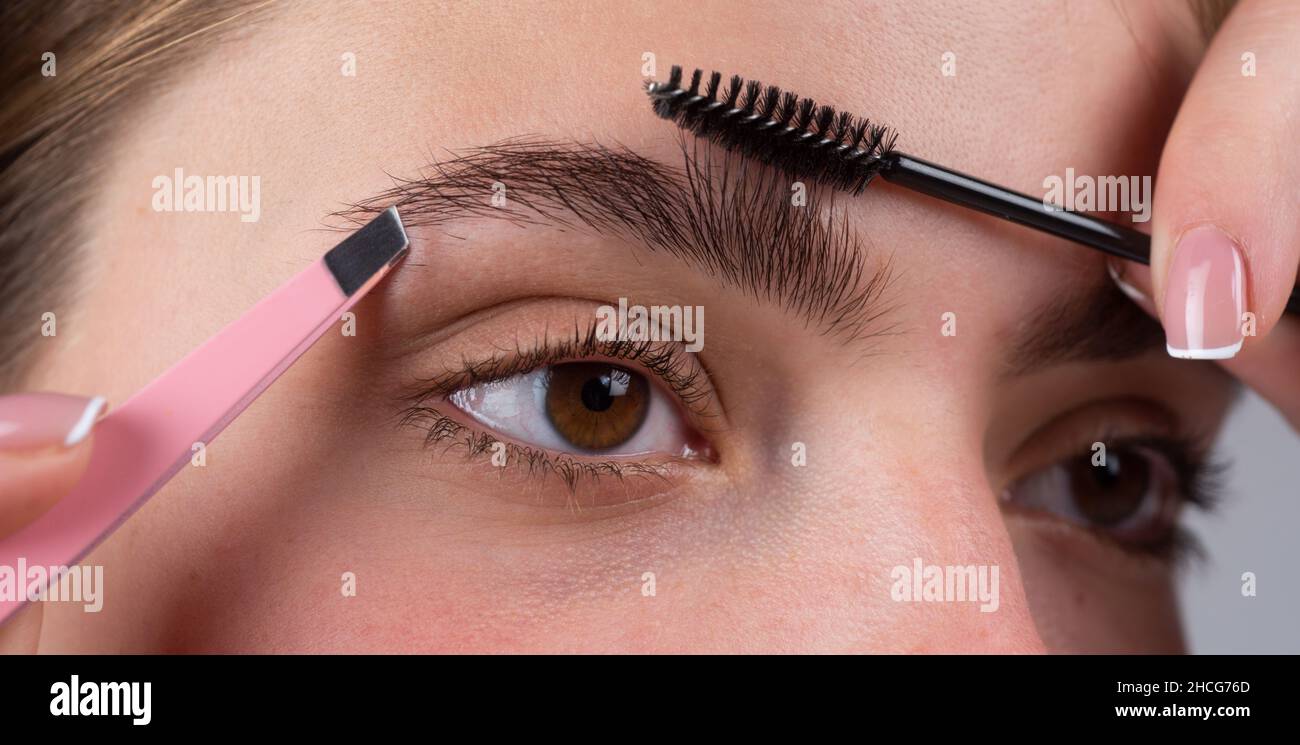 Woman on the brow beauty procedures. Care for brows, eyebrows ...