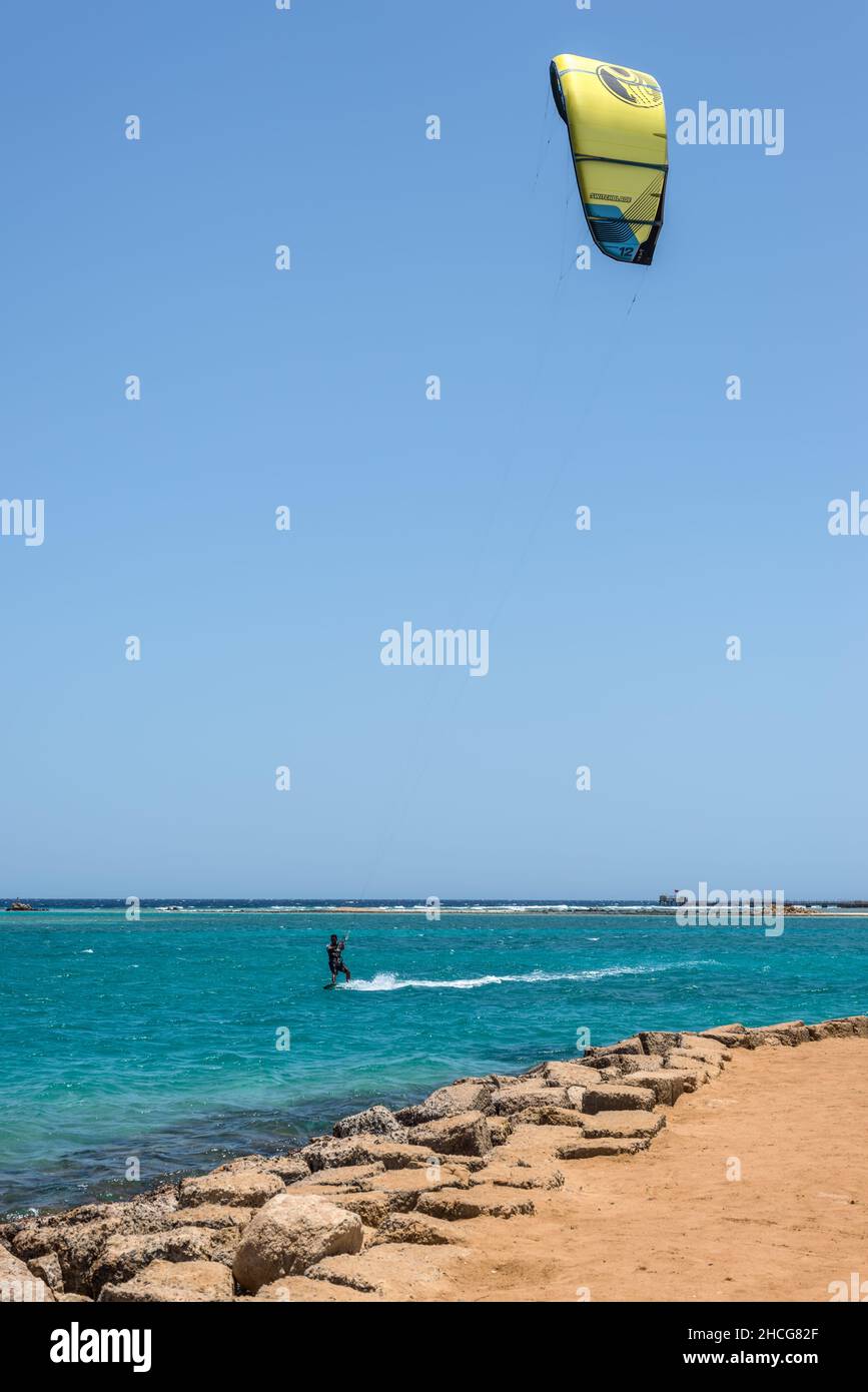 Parachute egypt hi-res stock photography and images - Alamy