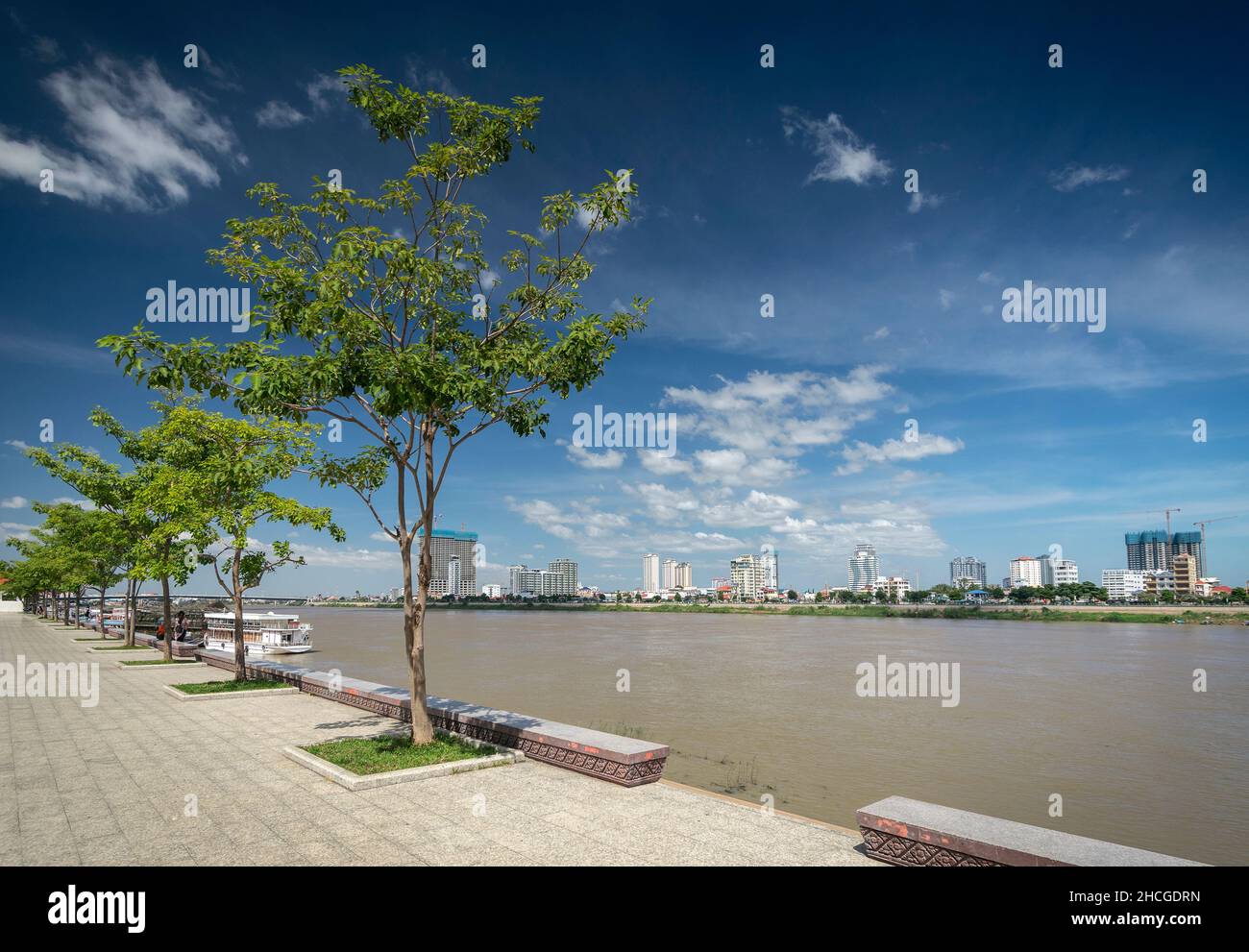 riverside pedestrian promenade of central phnom penh city with Chroy ...