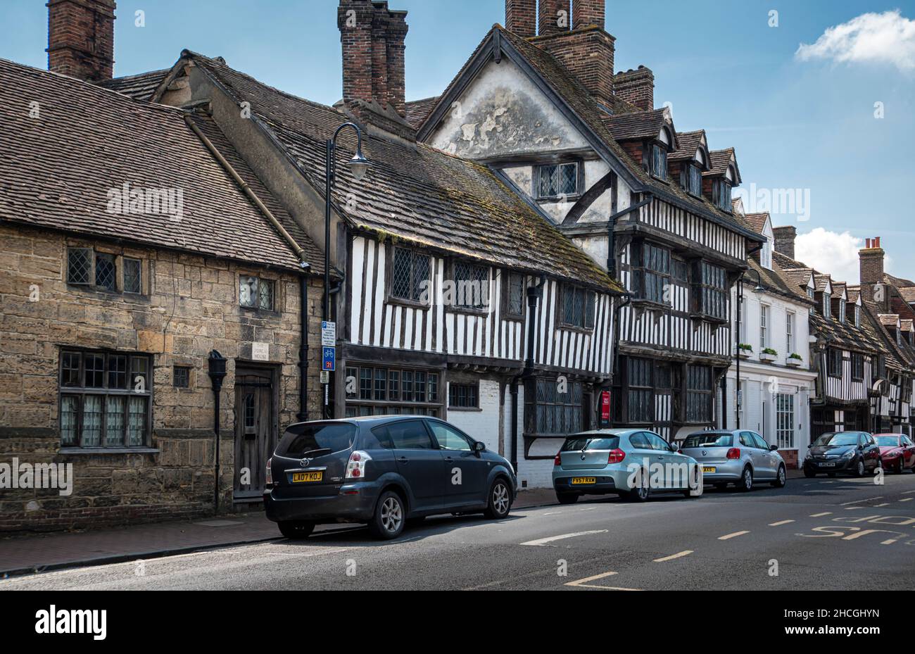 Tudor building east grinstead hi-res stock photography and images - Alamy