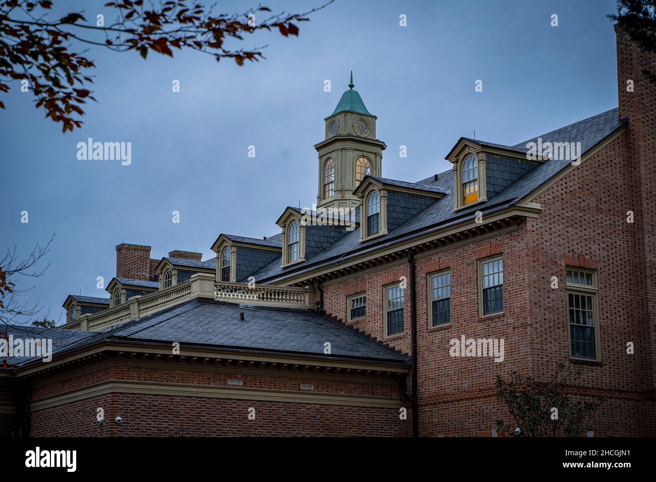Brick wall building in hi-res stock photography and images - Alamy