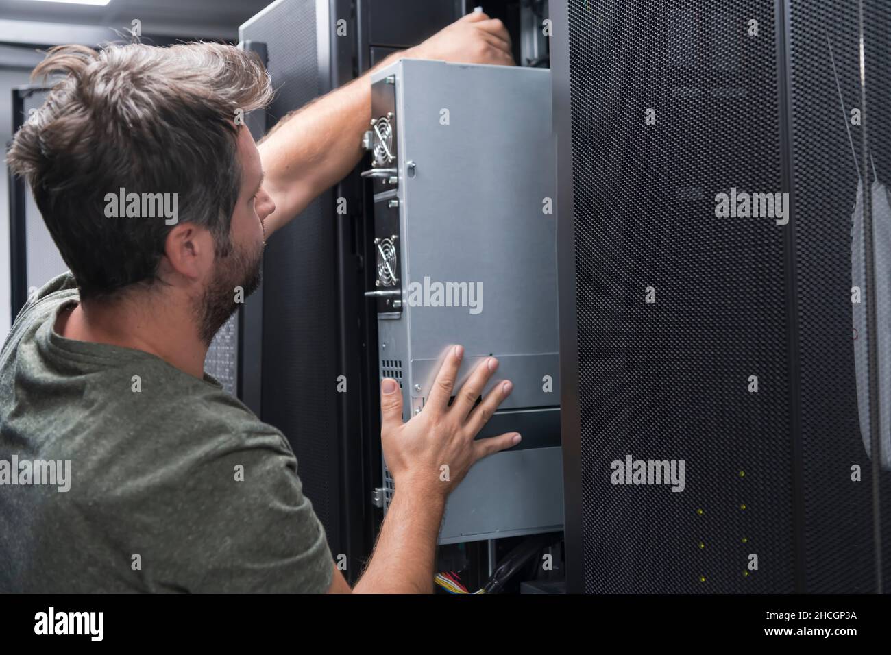 Engineer in ai server farm hi-res stock photography and images - Alamy