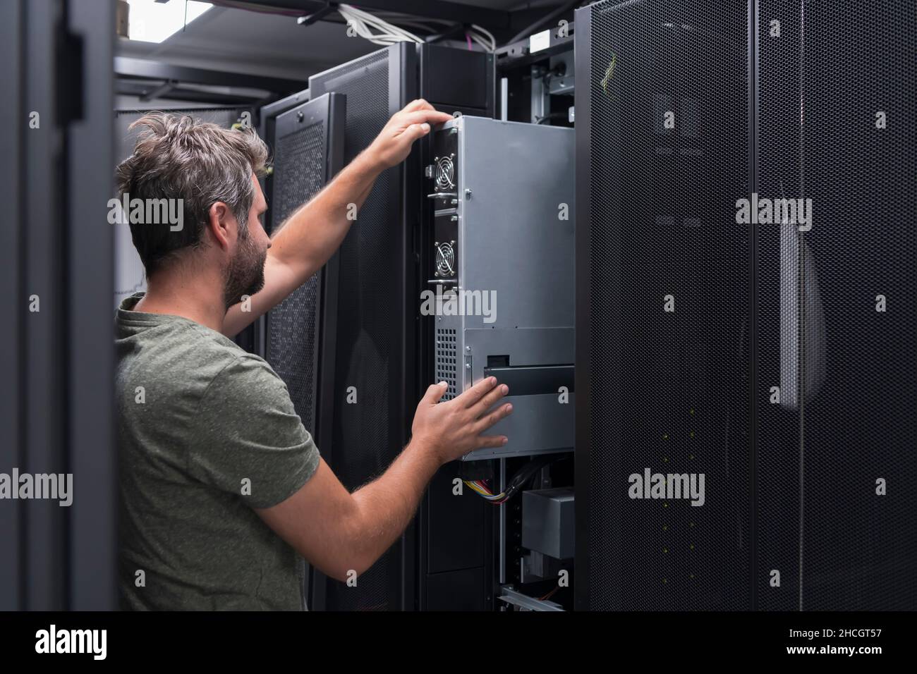 Engineer in ai server farm hi-res stock photography and images - Alamy