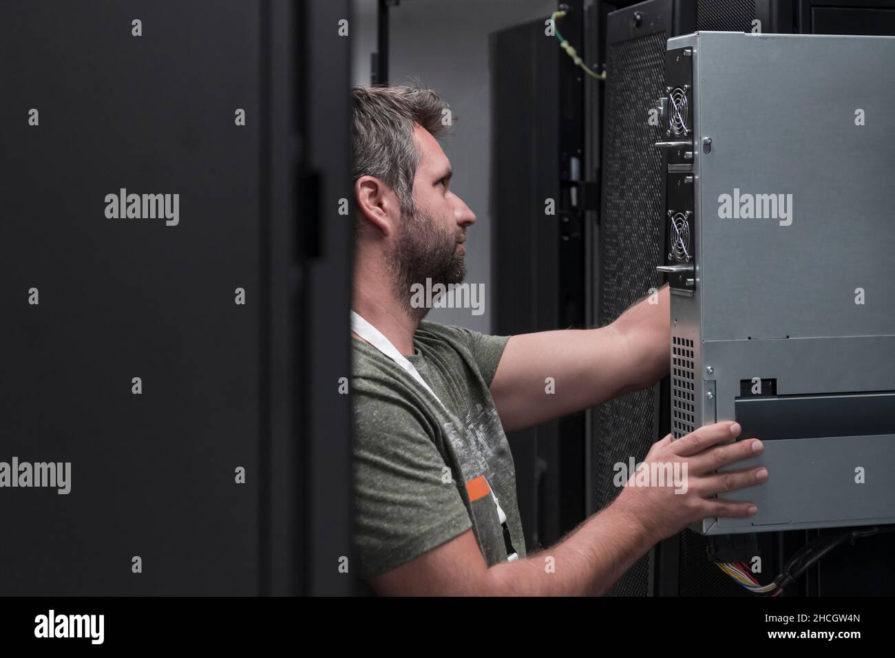 Engineer in ai server farm hi-res stock photography and images - Alamy
