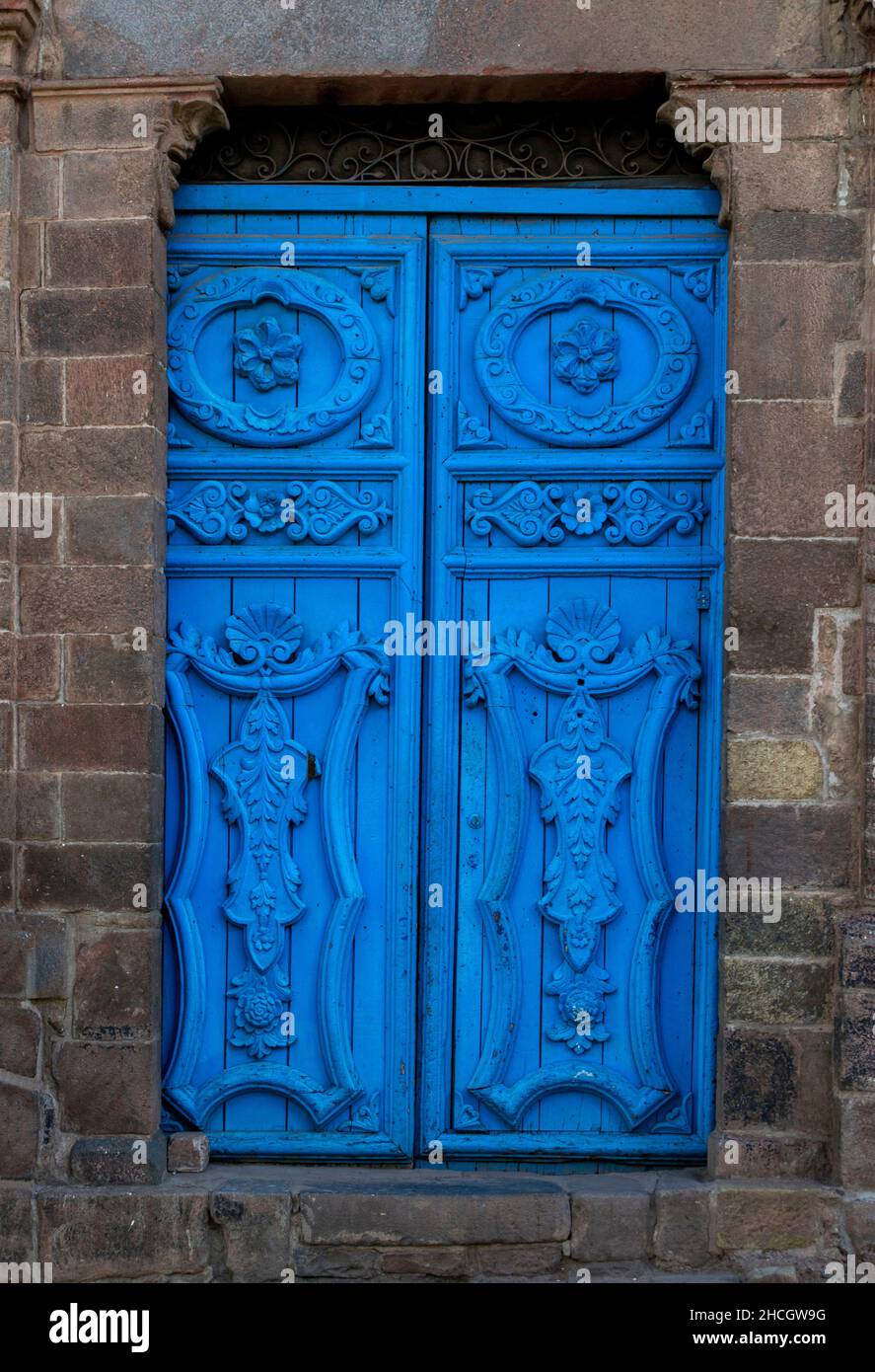 Old blue wooden door in hi-res stock photography and images - Alamy