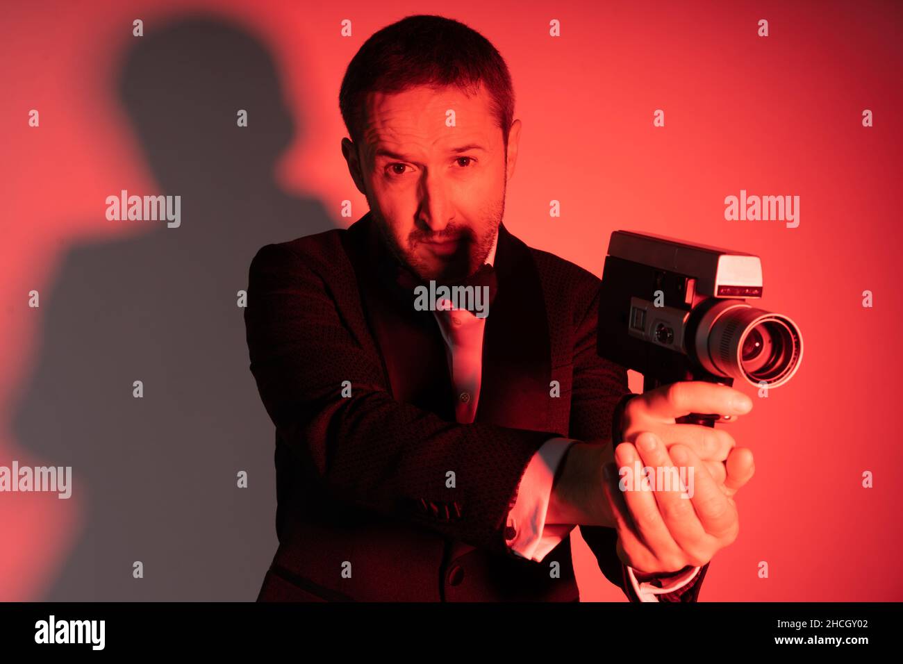 Men in red short hi-res stock photography and images - Alamy