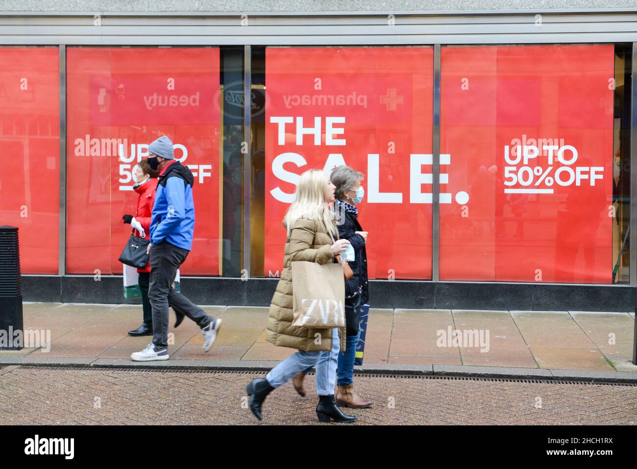 cambridge, England, UK, 28-12-2021. Exterior of Marks and Spencerretail ...