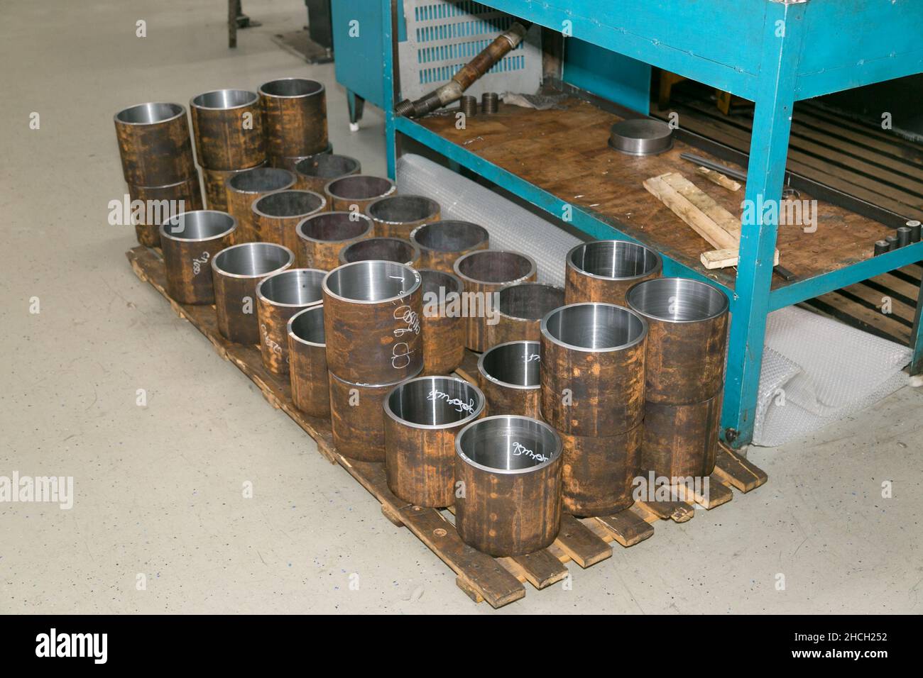 Cylindrical mold hi-res stock photography and images - Alamy