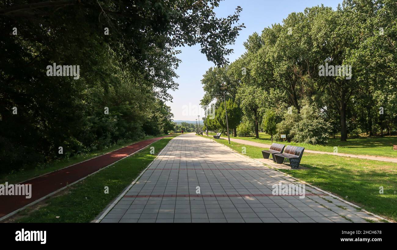 Jogging lane hi-res stock photography and images - Alamy