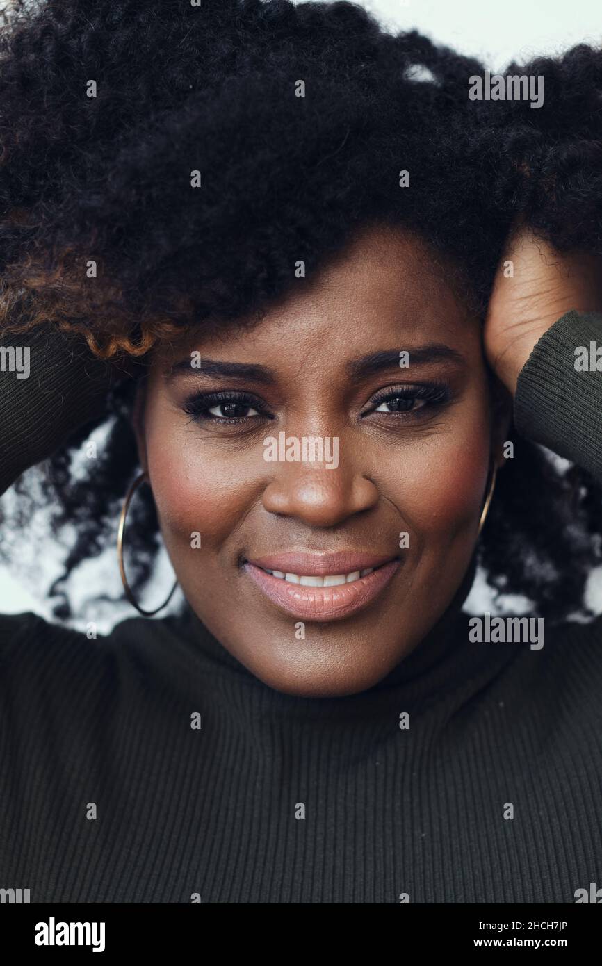 Attractive black woman hi-res stock photography and images - Alamy