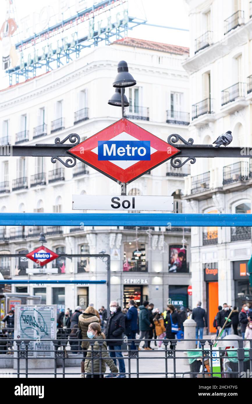 Madrid Metro Station Sign Stock Photo - Alamy