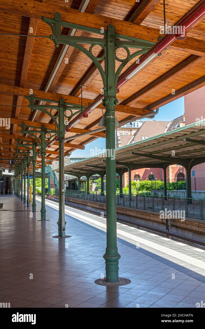 The S platform at Witzleben station, Berlin, Germany Stock Photo - Alamy