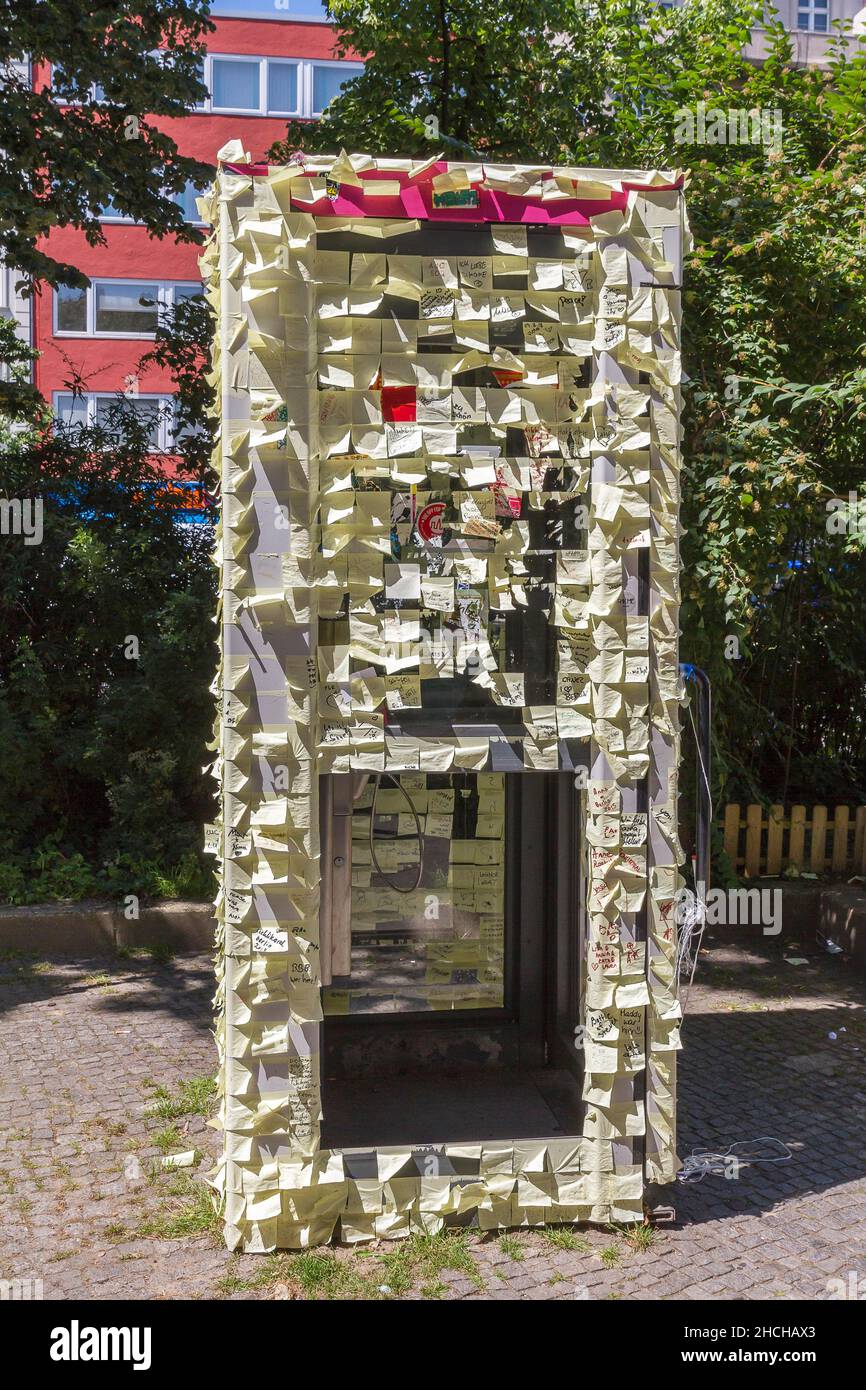 Telephone Booth Berlin High Resolution Stock Photography and Images - Alamy