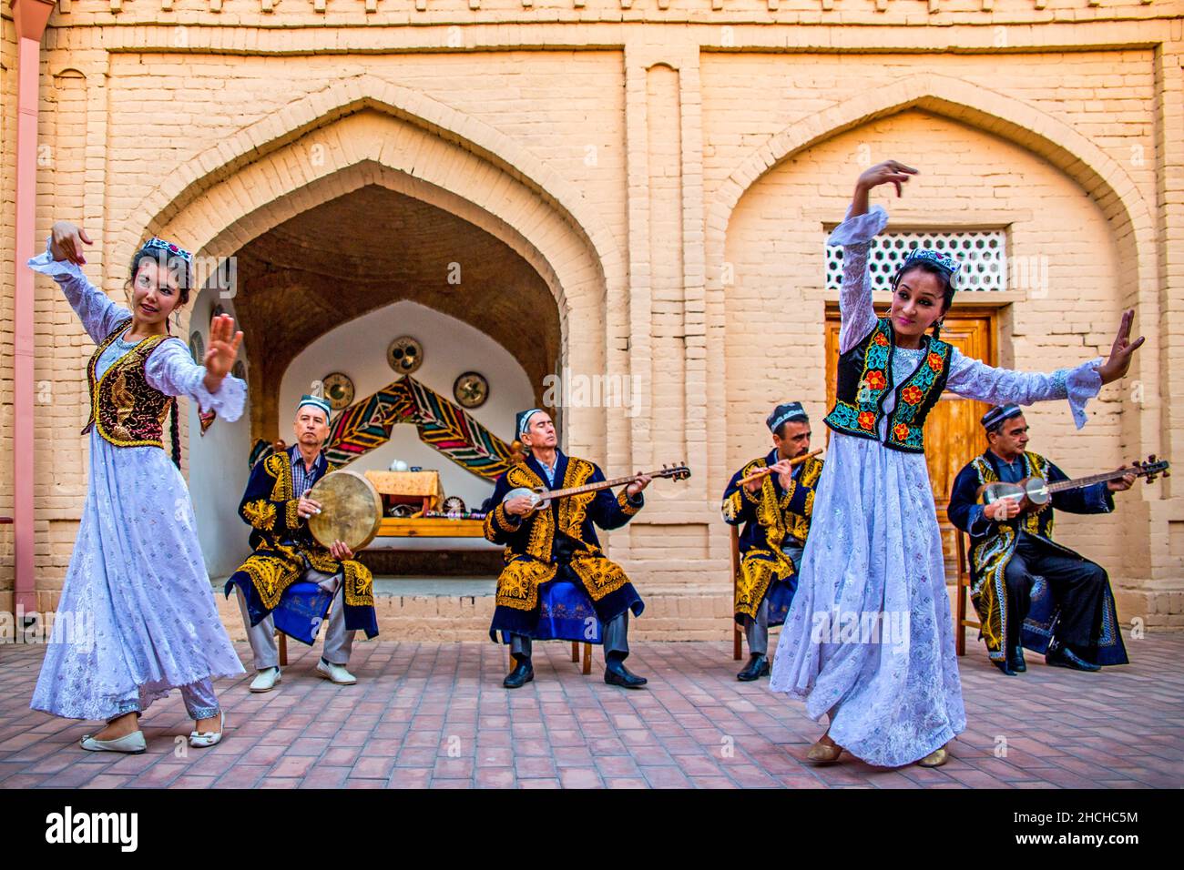 Culture of uzbekistan hi-res stock photography and images - Alamy