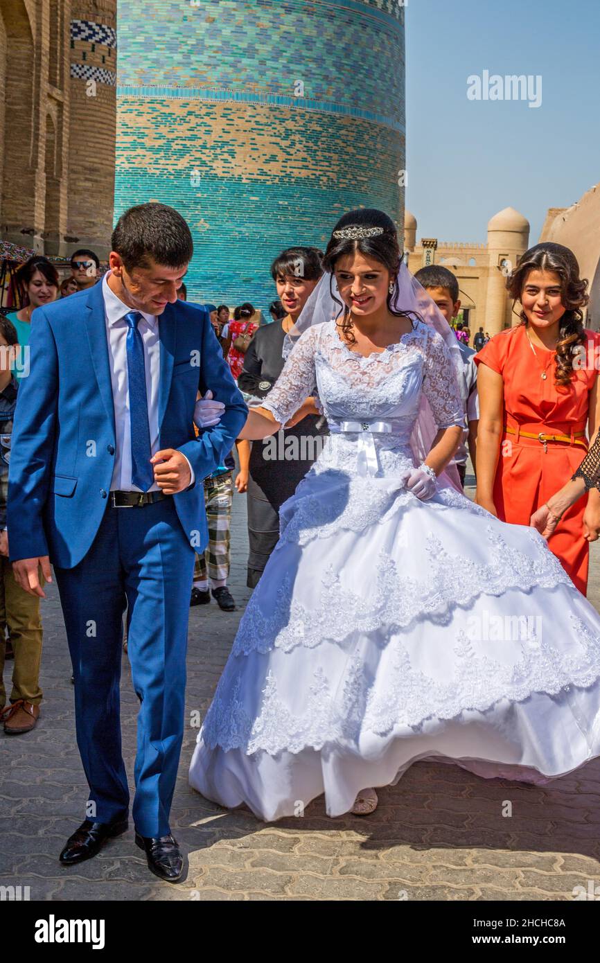 Bridal couple, wedding, Uzbekistan, Khiva, Uzbekistan Stock Photo - Alamy
