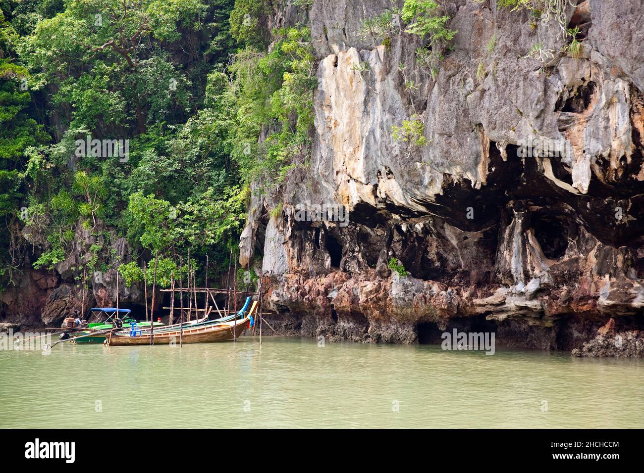 Gau bay hi-res stock photography and images - Alamy