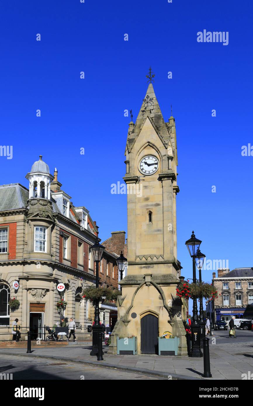 The Clock Tower and Musgrave Monument, Market Square, Penrith town ...