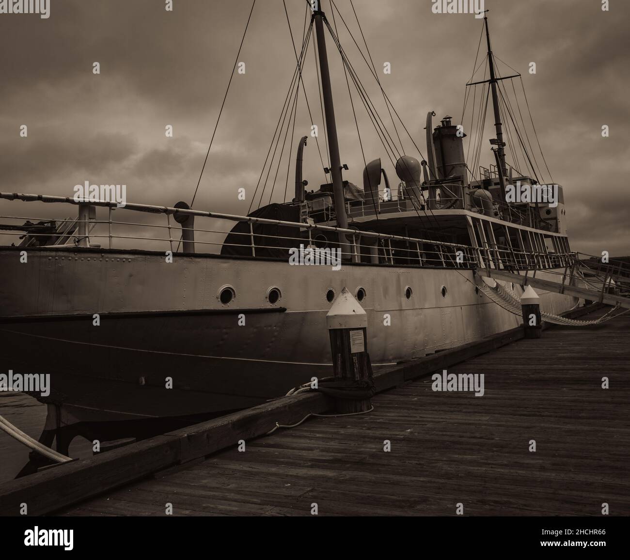 Auxiliary survey vessel hi-res stock photography and images - Alamy