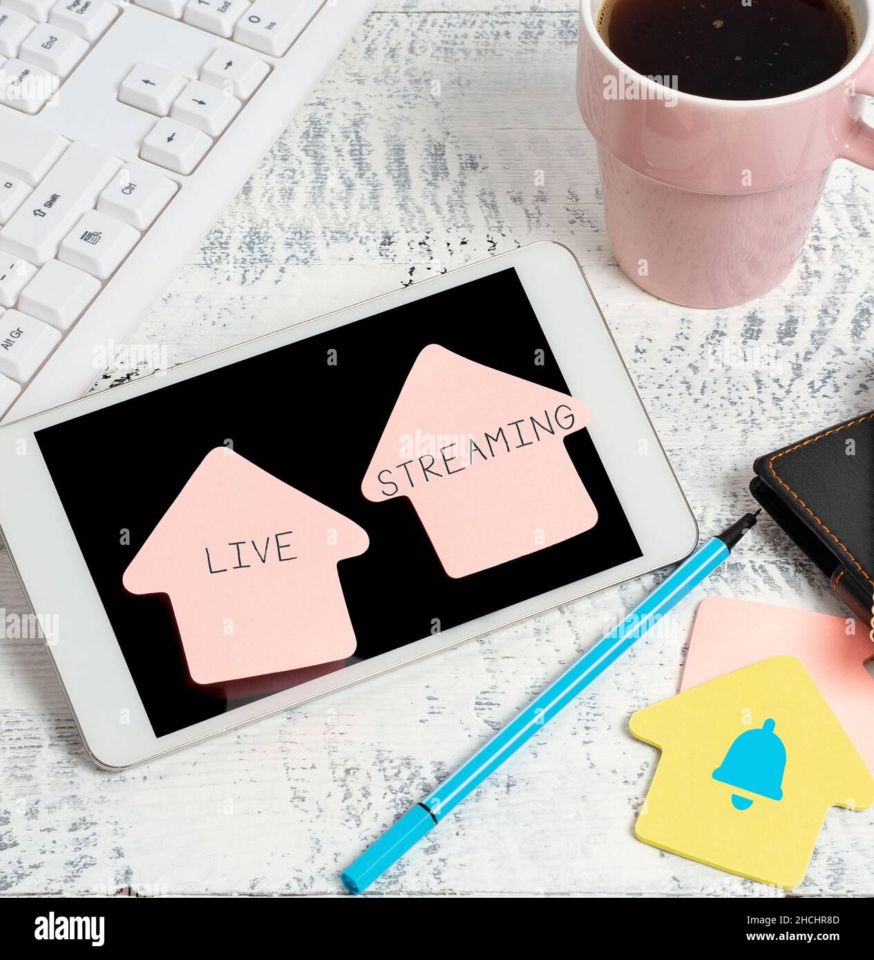 Live broadcast apps hi-res stock photography and images - Alamy