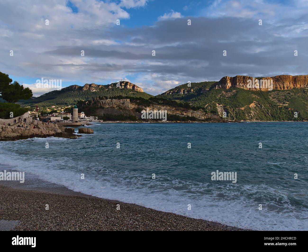 View of small pebble beach Plage du Bestouan on the mediterranean coast ...