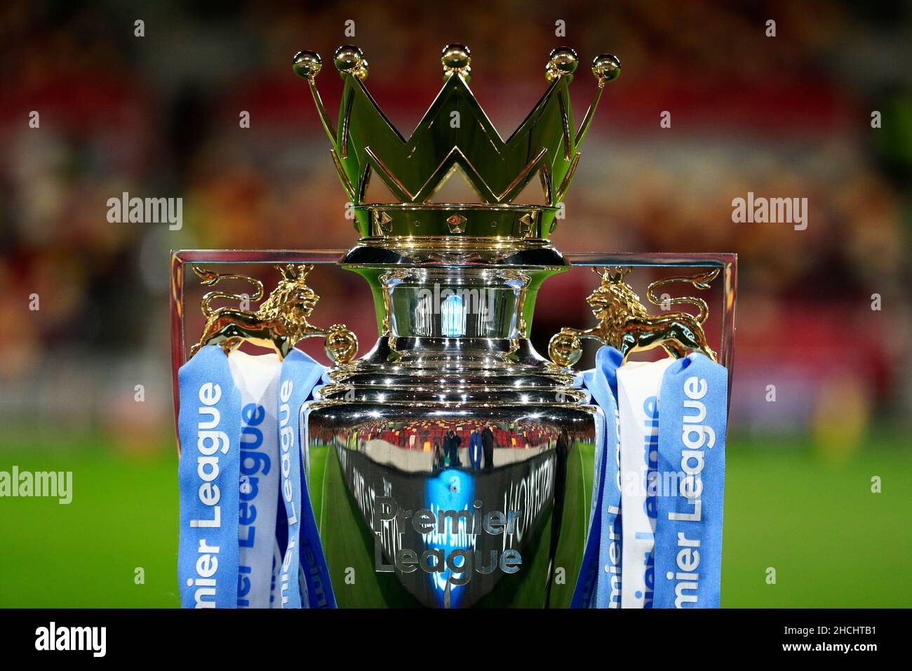 Premier league trophy 2021 england hi-res stock photography and images - Alamy