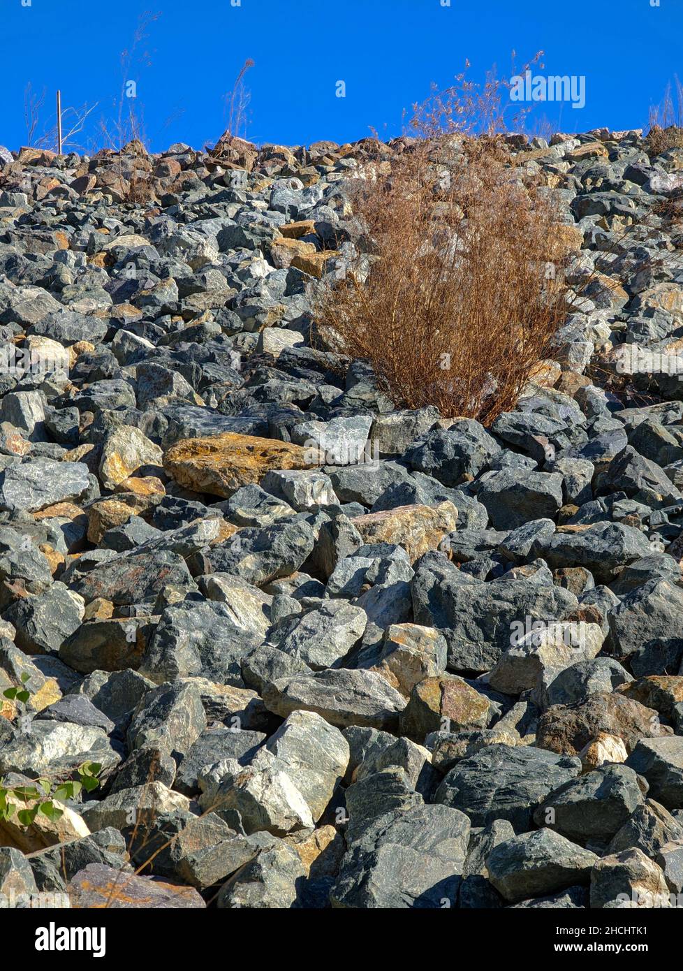 A bunch of rocks hi-res stock photography and images - Alamy