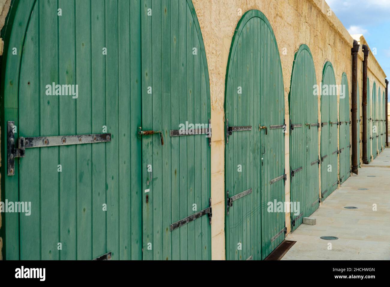 Store doors hi-res stock photography and images - Alamy