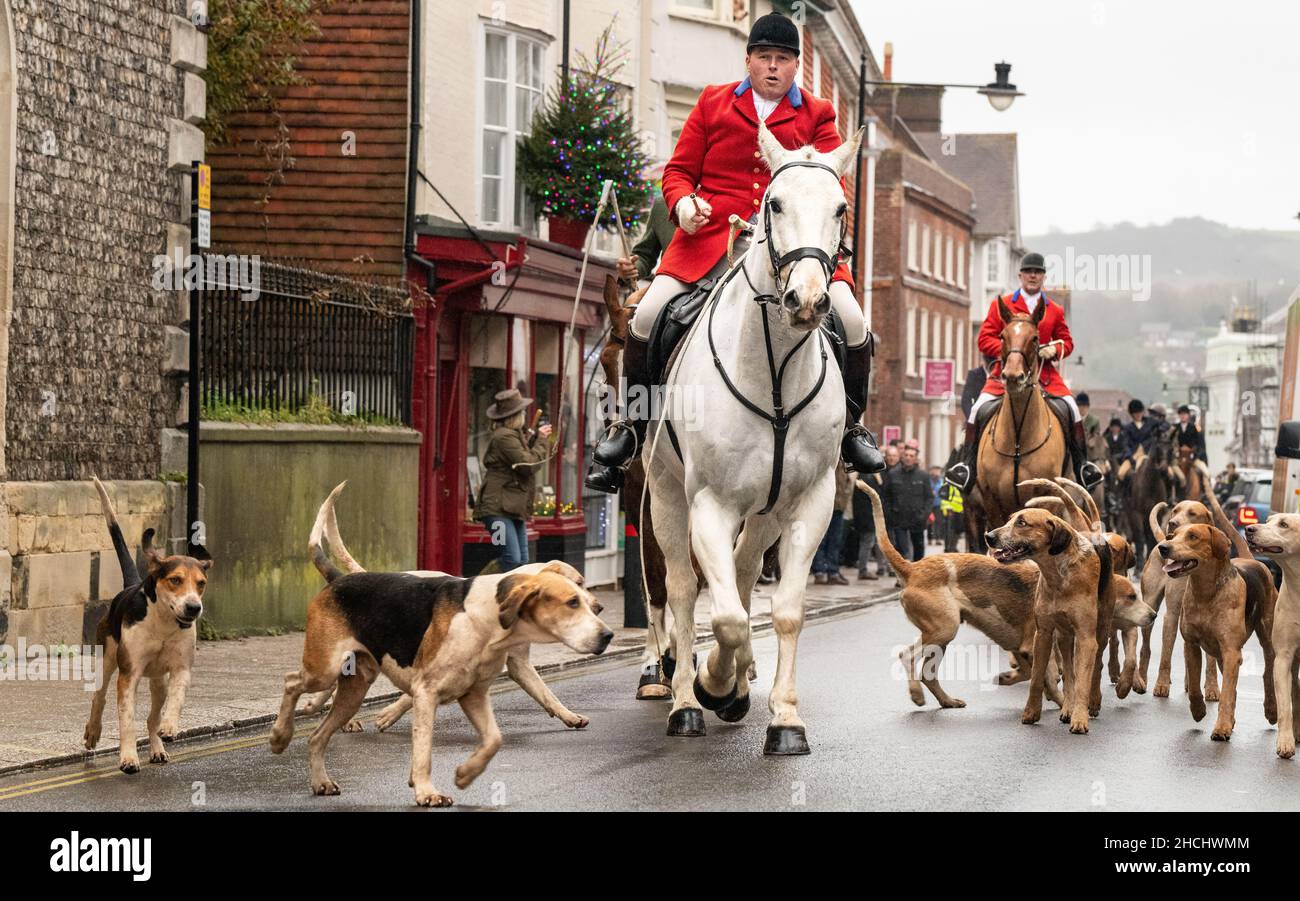 Hounds and hunt boxing day lewes hi-res stock photography and images ...