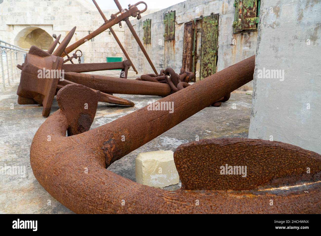 Old Rusty Naval Chain And Anchor Stock Photo - Alamy