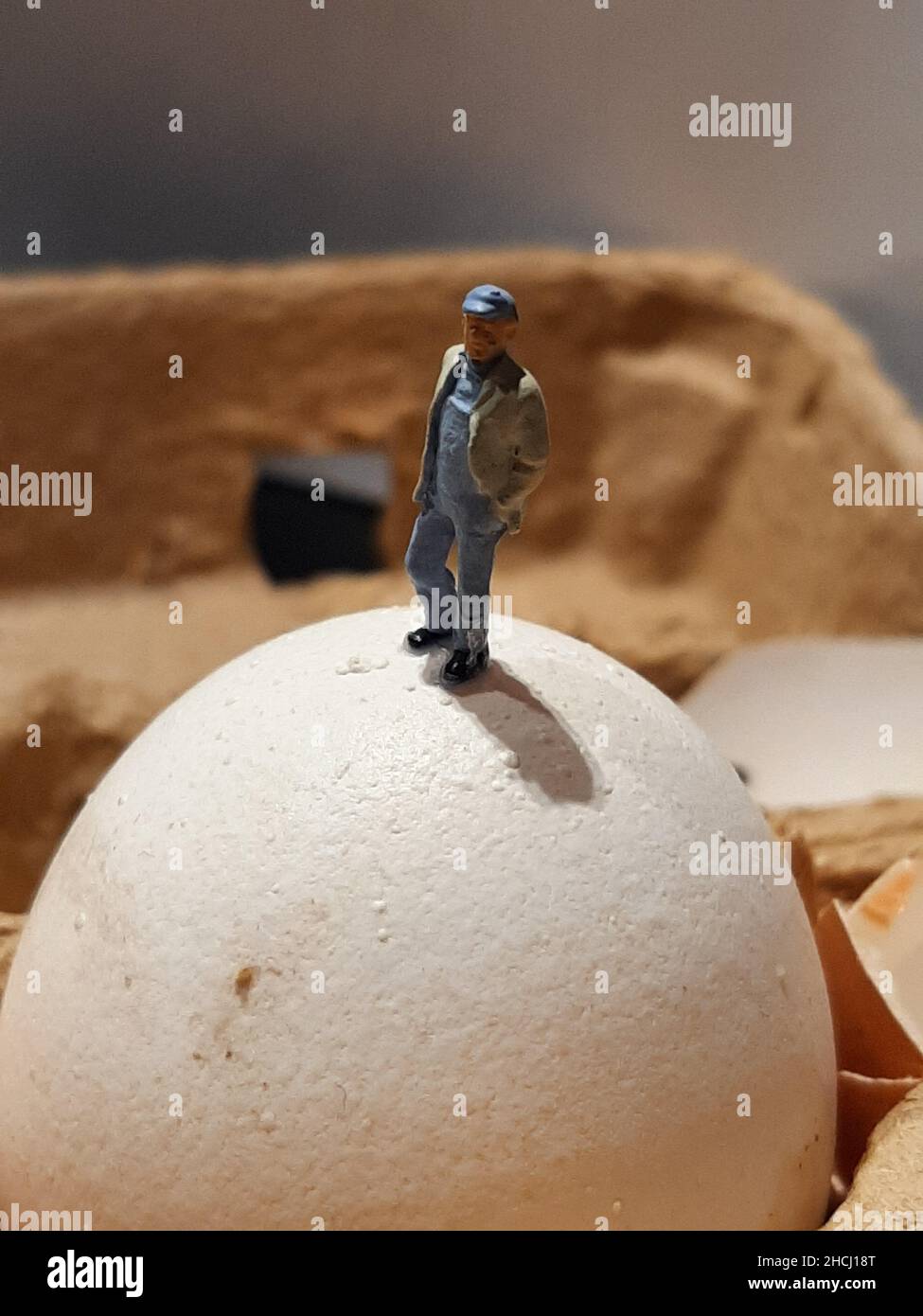 Figure glued hi-res stock photography and images - Alamy