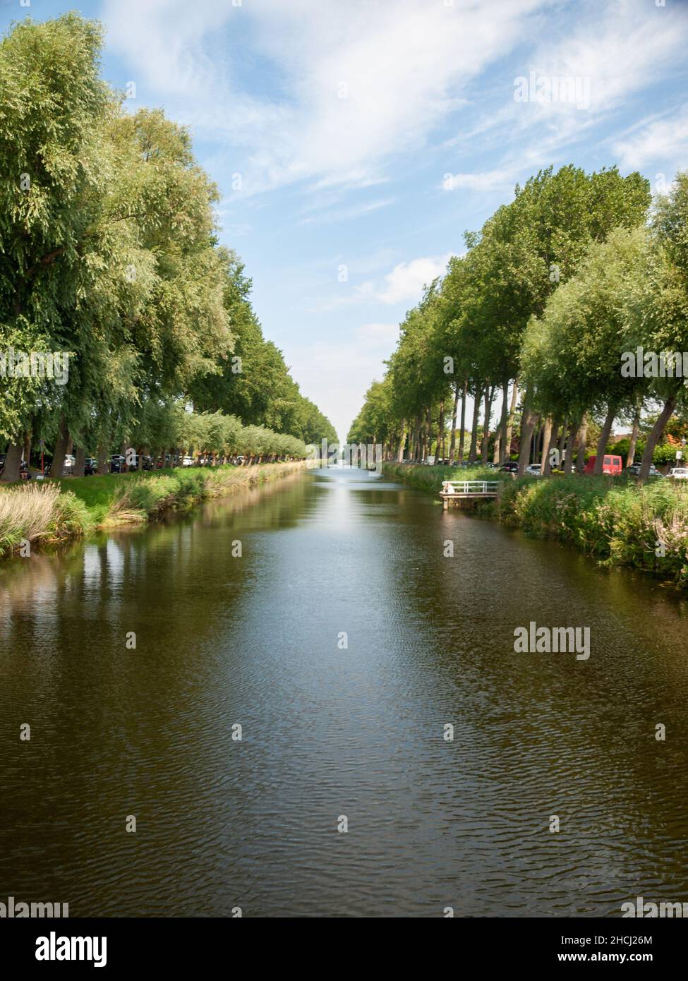 Canal landscape hi-res stock photography and images - Alamy