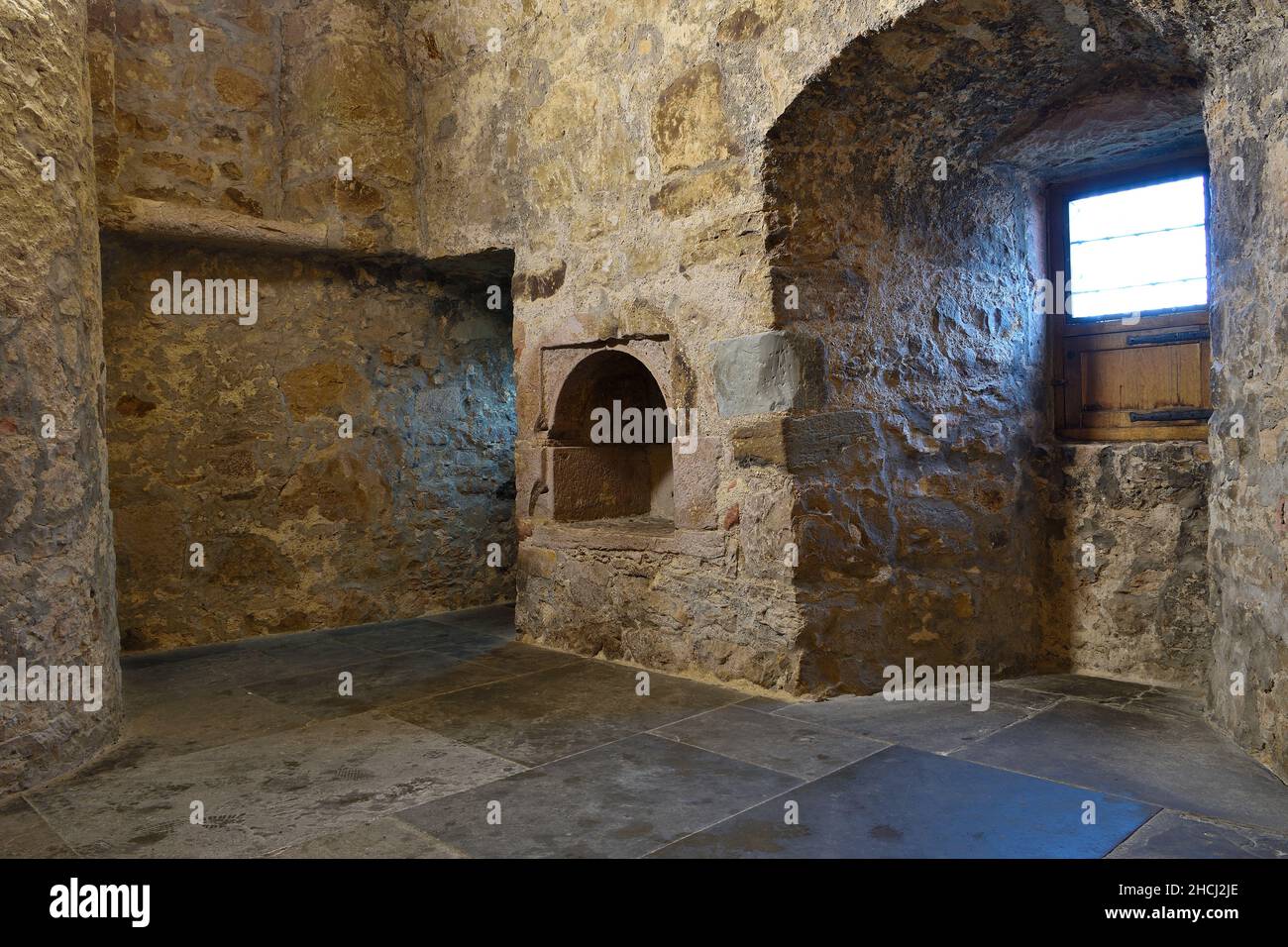 Medieval oven scotland hi-res stock photography and images - Alamy