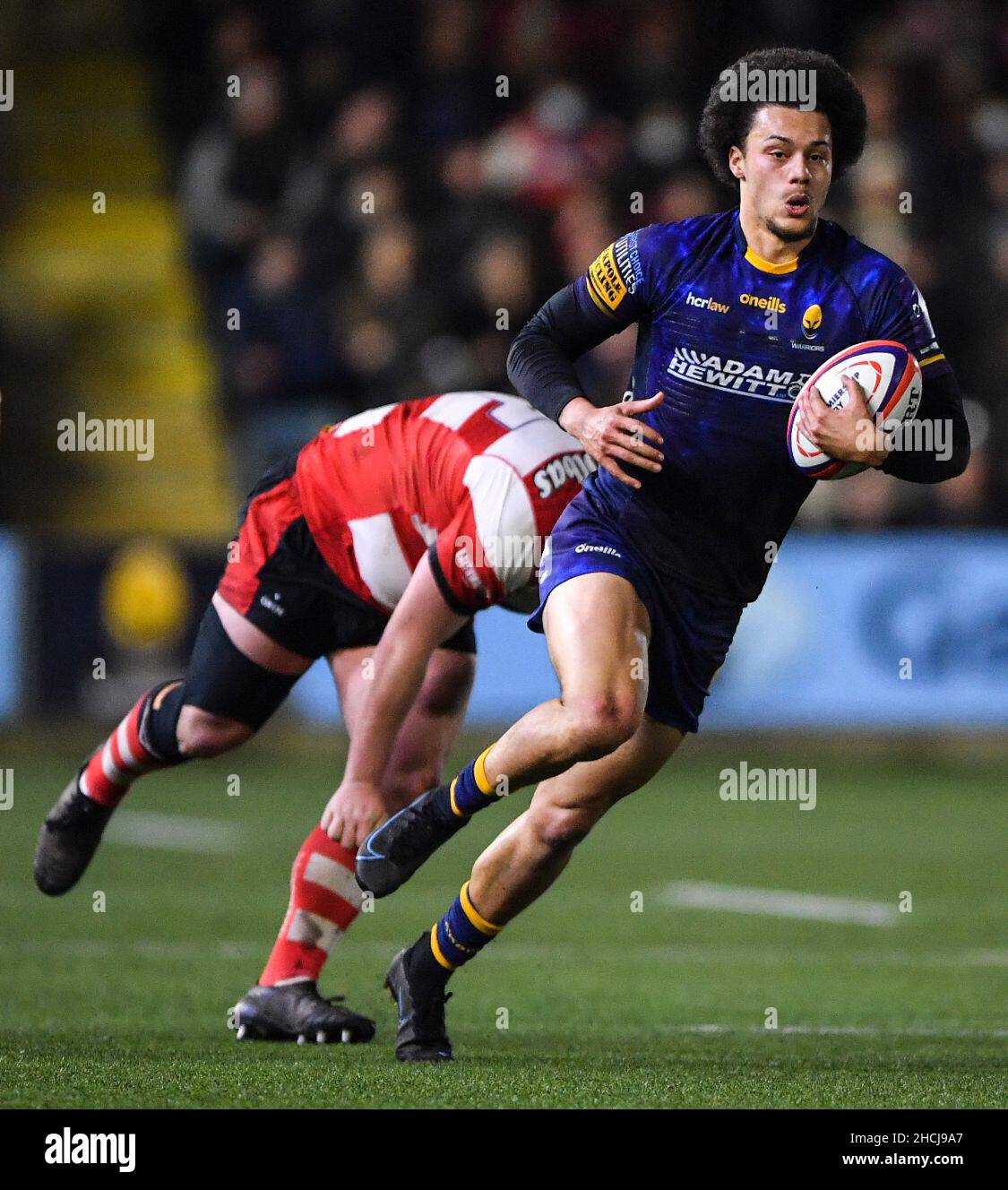 Worcester Warriors' Jack Johnson races forward during the Premiership ...