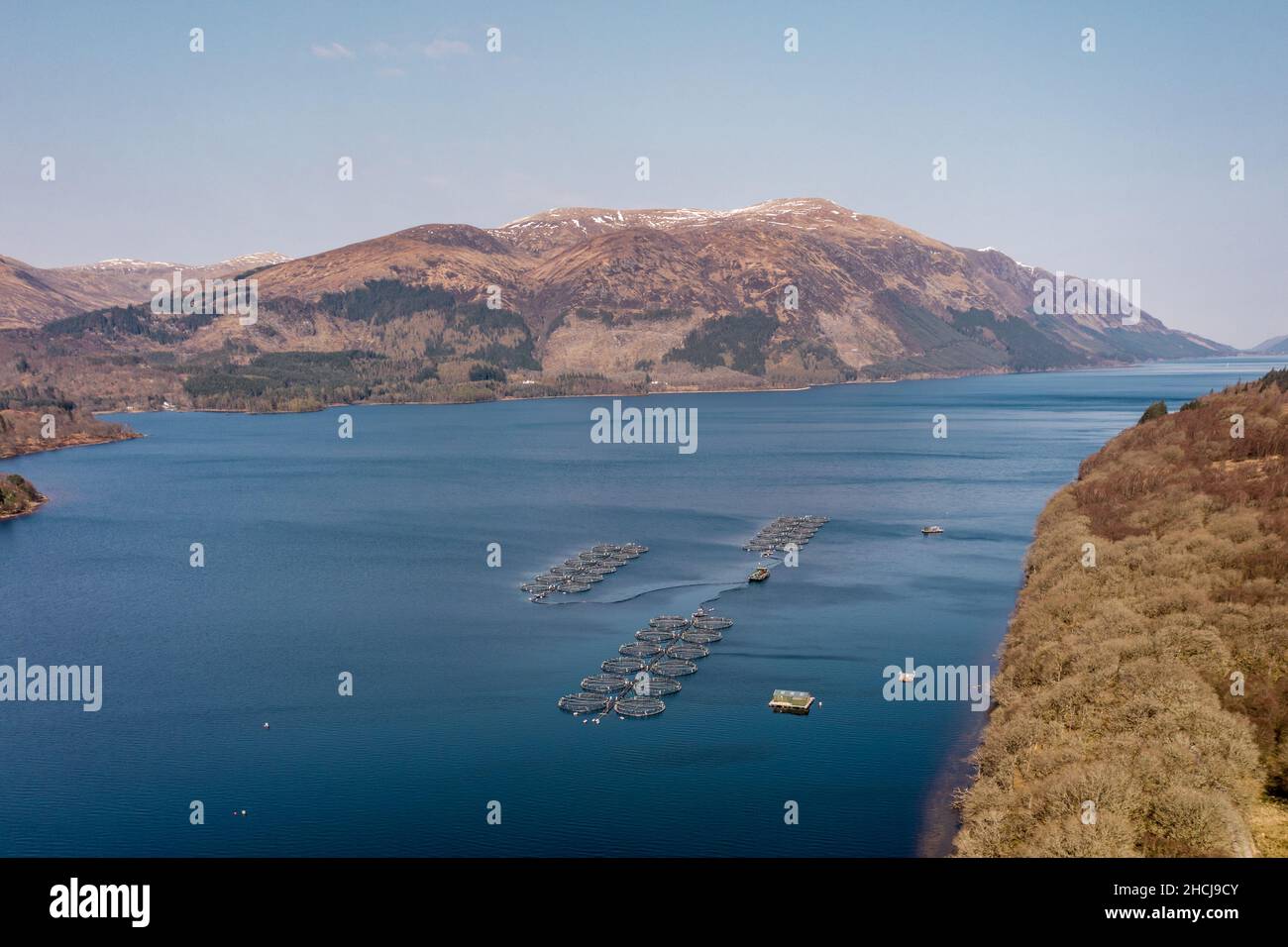 Lake fish pens hi-res stock photography and images - Alamy